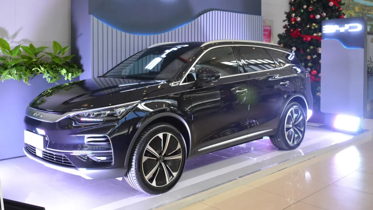BYD TANG – Luxury Meets Utility in a 7-Seater SUV – EV Smarts