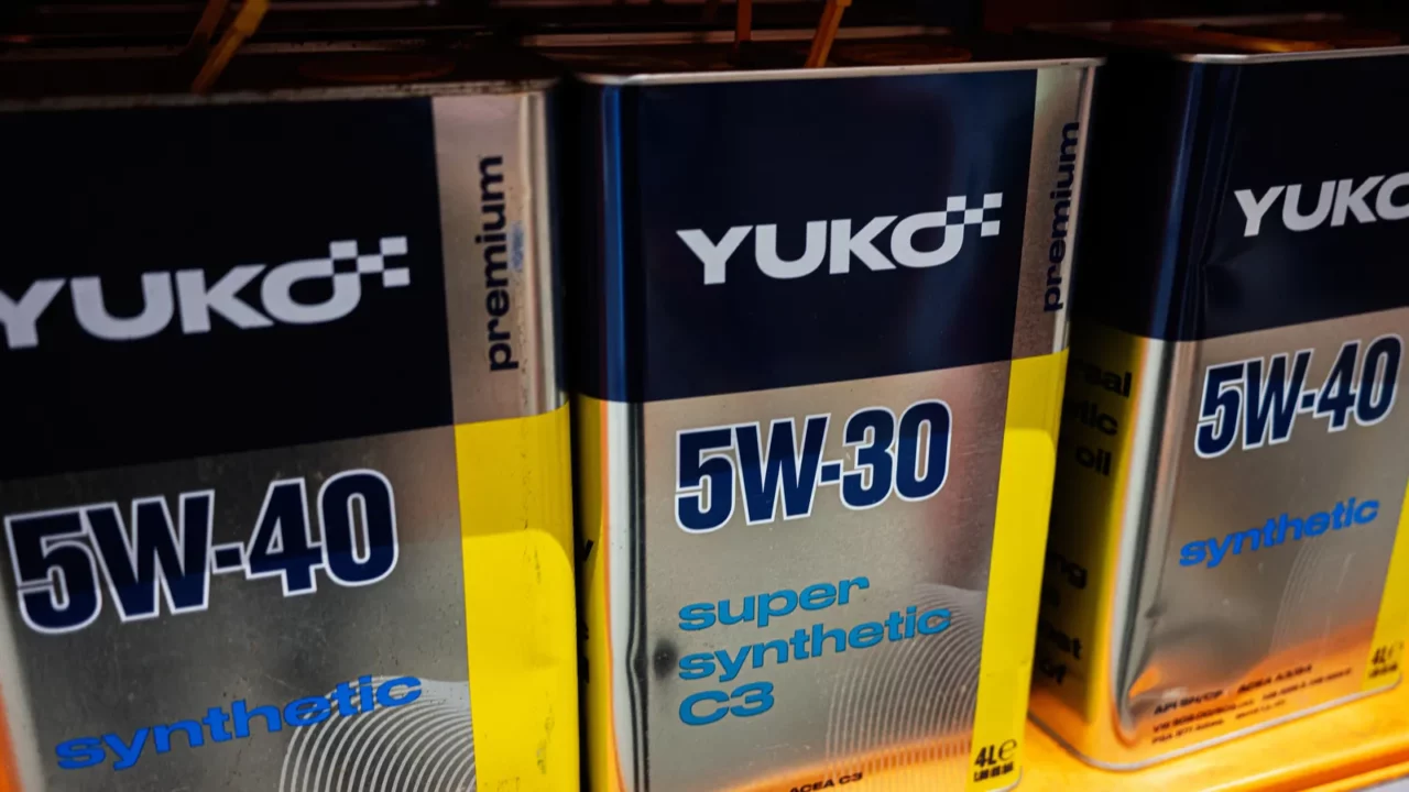 Should you use synthetic oil in older cars – EV Smarts