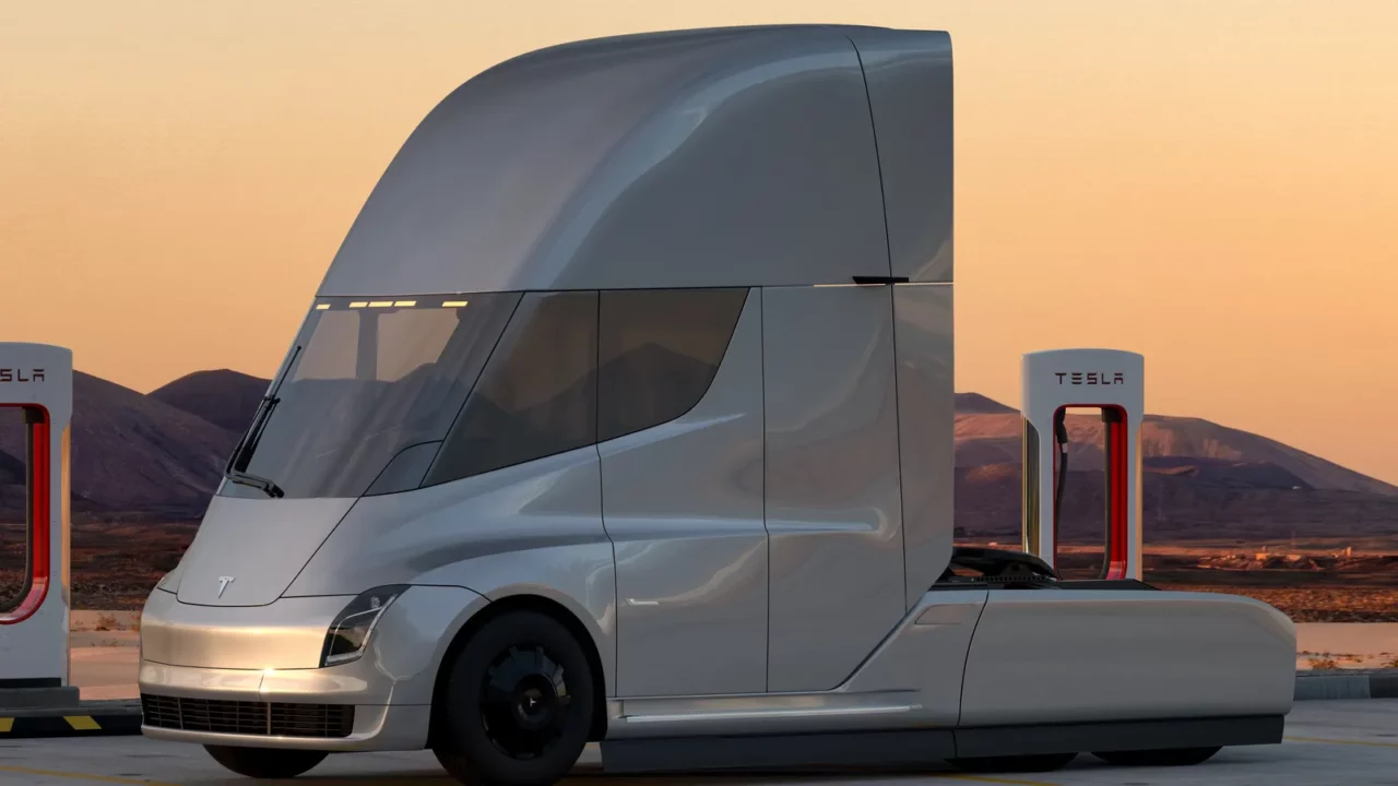Jay Leno drives Tesla Semi with battery designed for 1 million miles ...