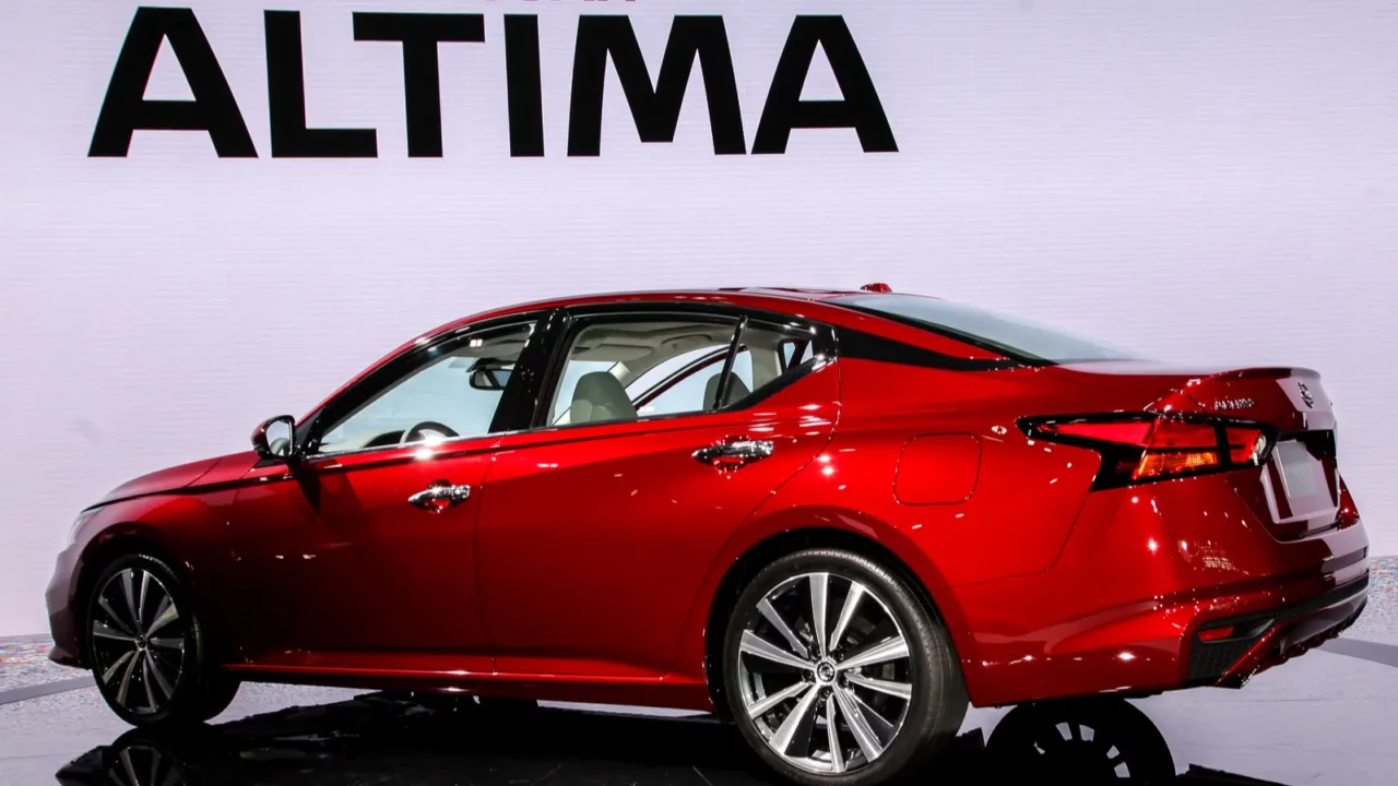 Nissan Altima comes back for 2026 with a starting price under $30,000 ...
