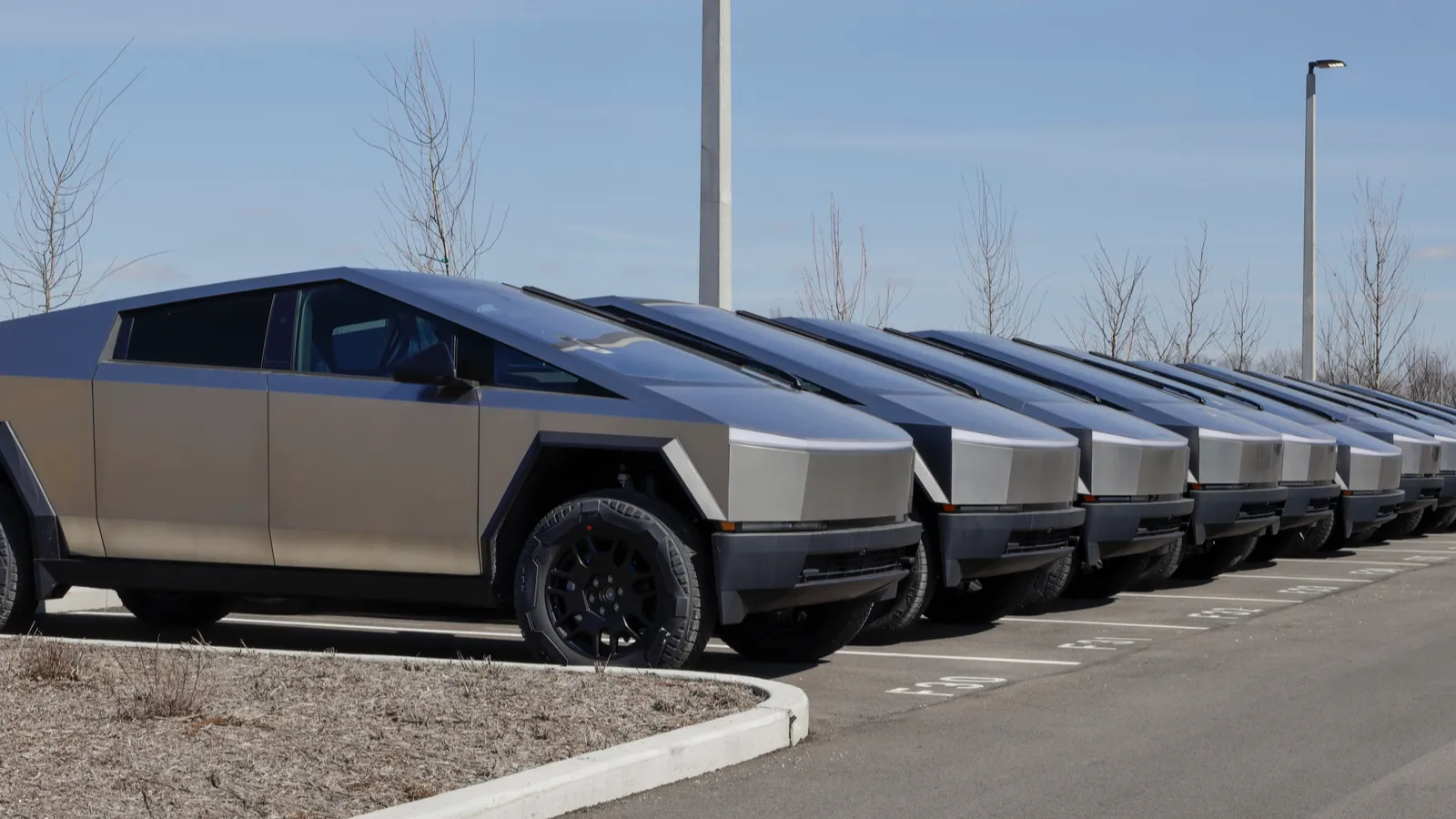 Tesla faces a more than $1 million lawsuit over the Houston Cybertruck ...