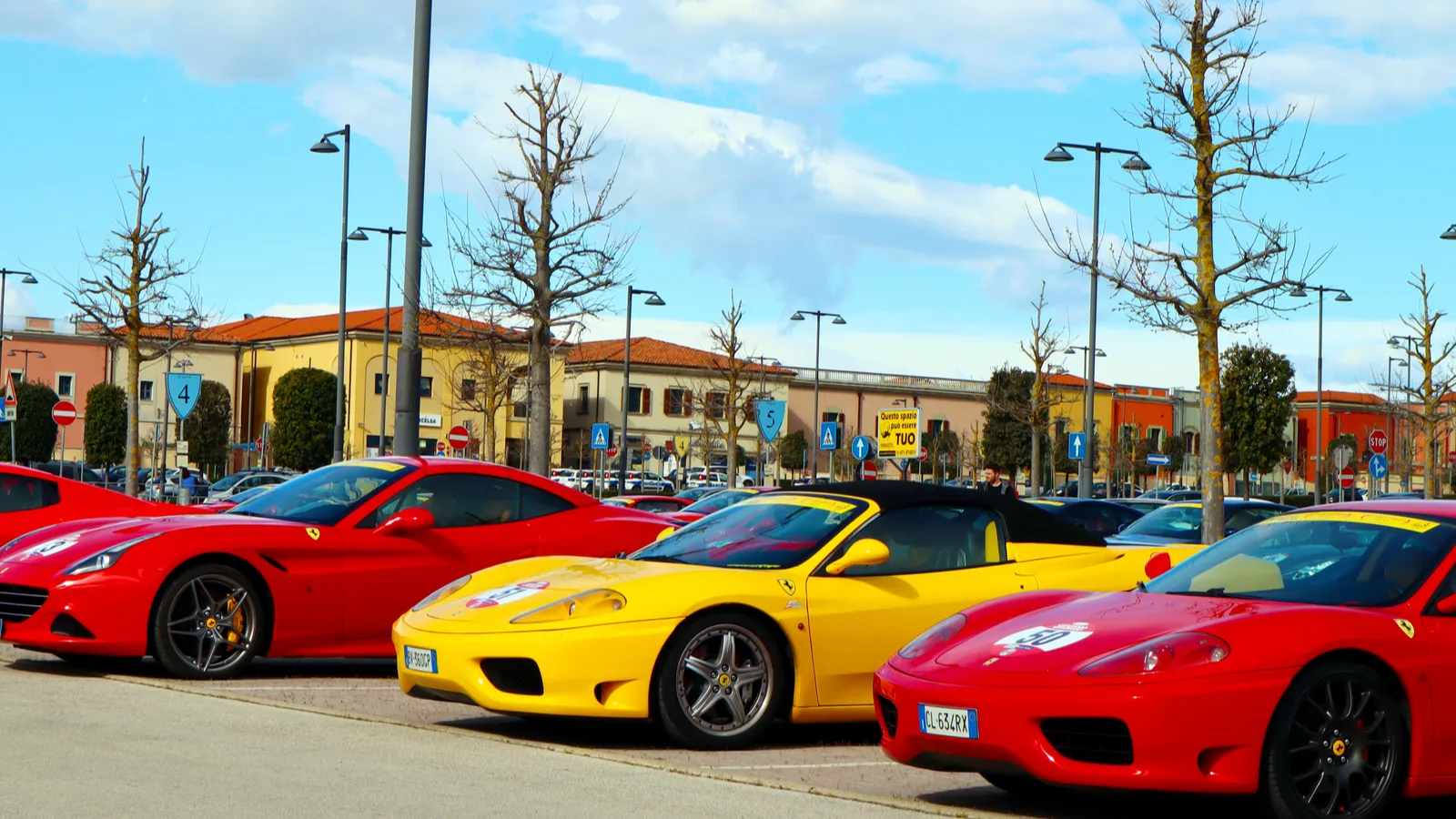 This 1,400-mile Ferrari 458 Spider just shocked the auction market – EV ...
