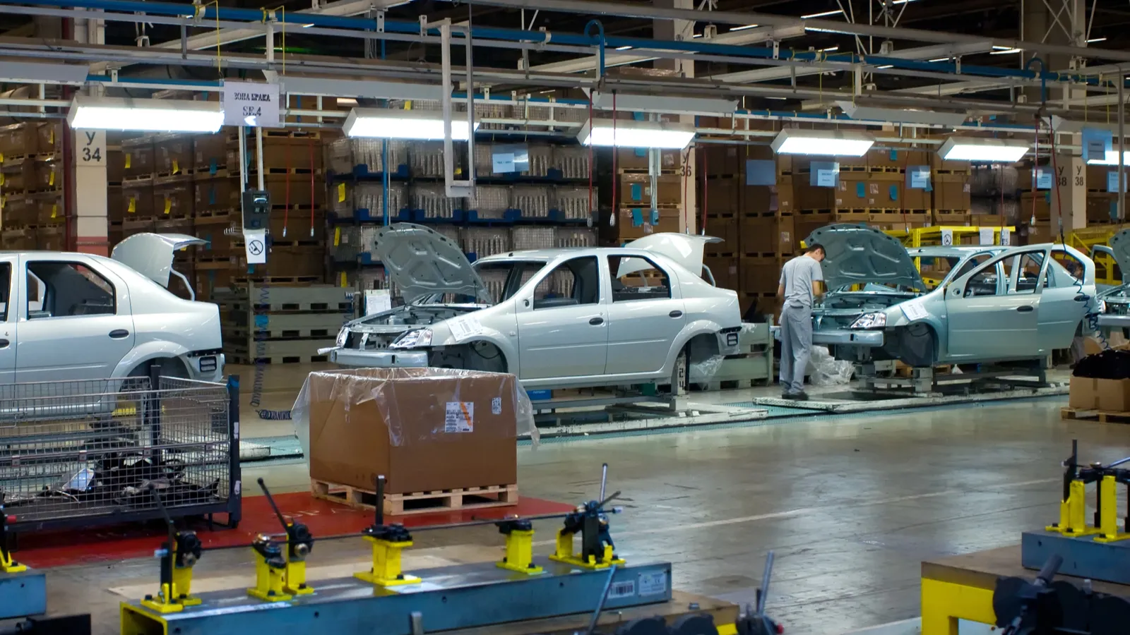 Trump says USMCA renewal is in doubt as car parts trade faces risk – EV ...